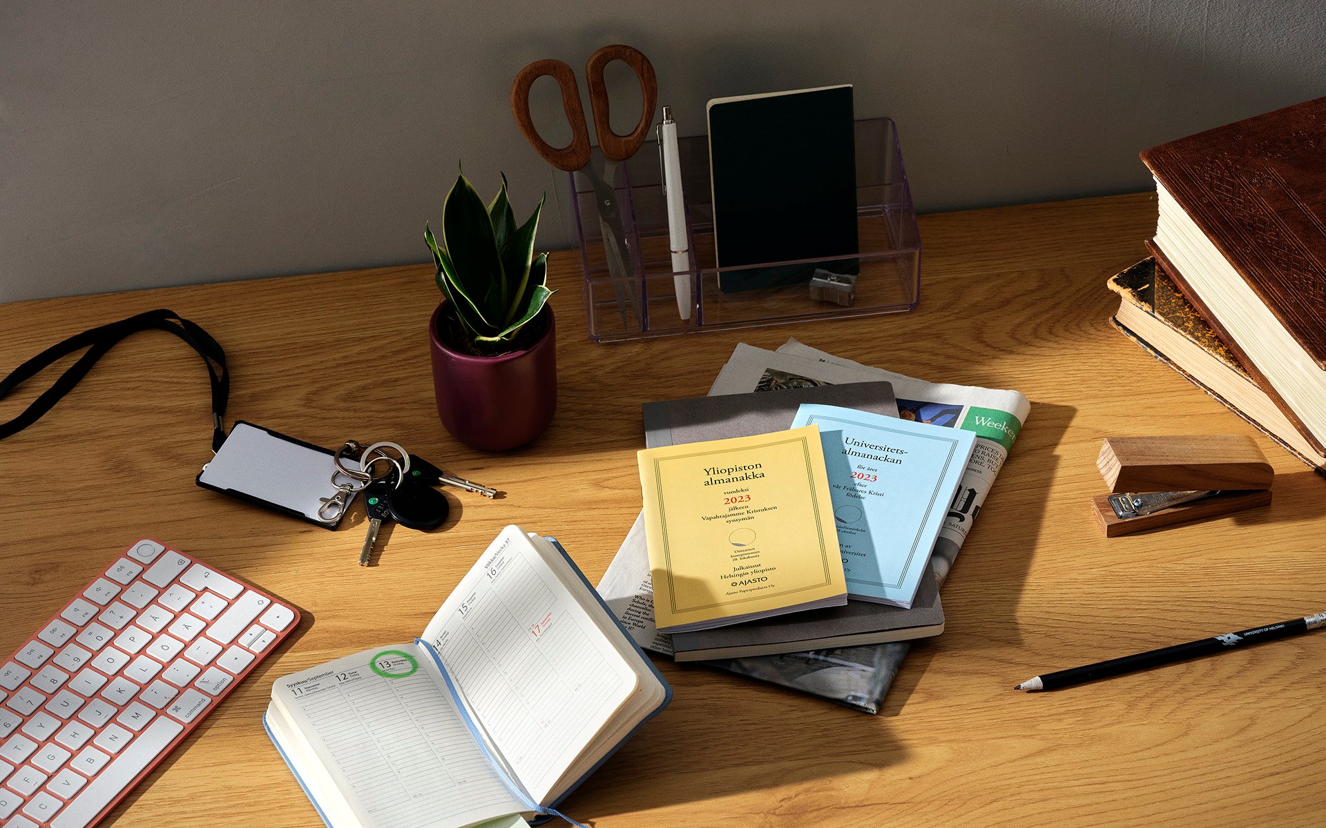 Tietoa meistä | Yliopiston almanakkatoimisto